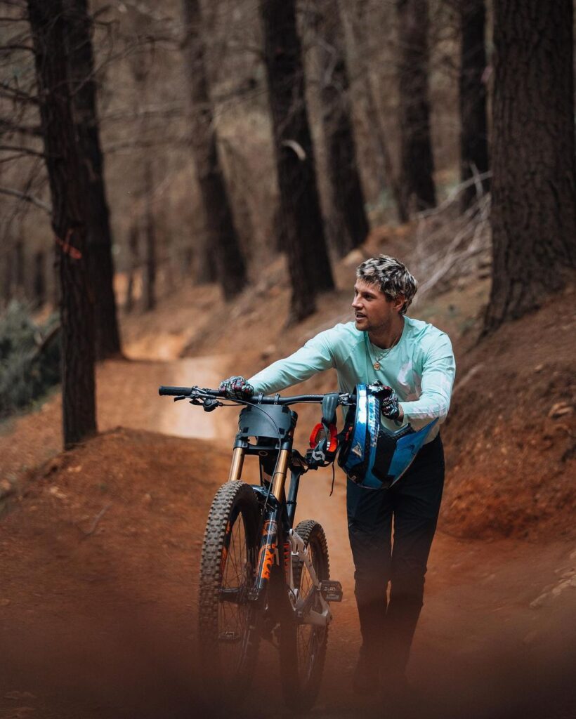 CHAPTER 191 Ft. Dean Lucas – Gypsy Tales